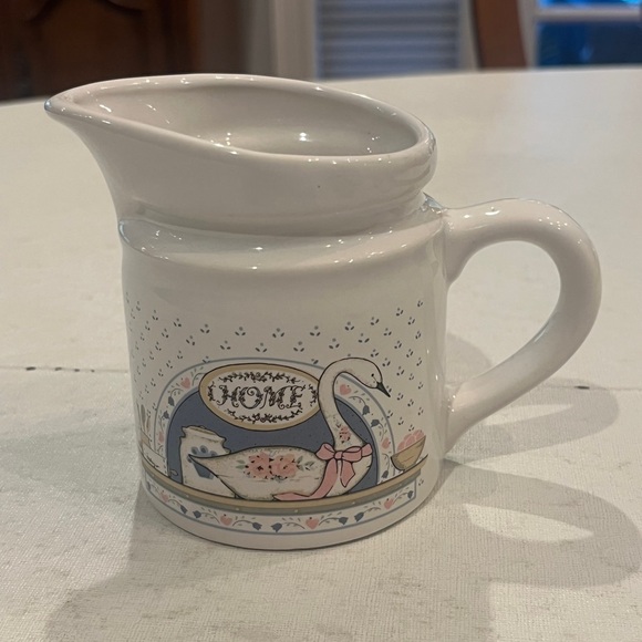 Vintage | Kitchen | Vintage White Home Ceramic Swan Creamer So ...